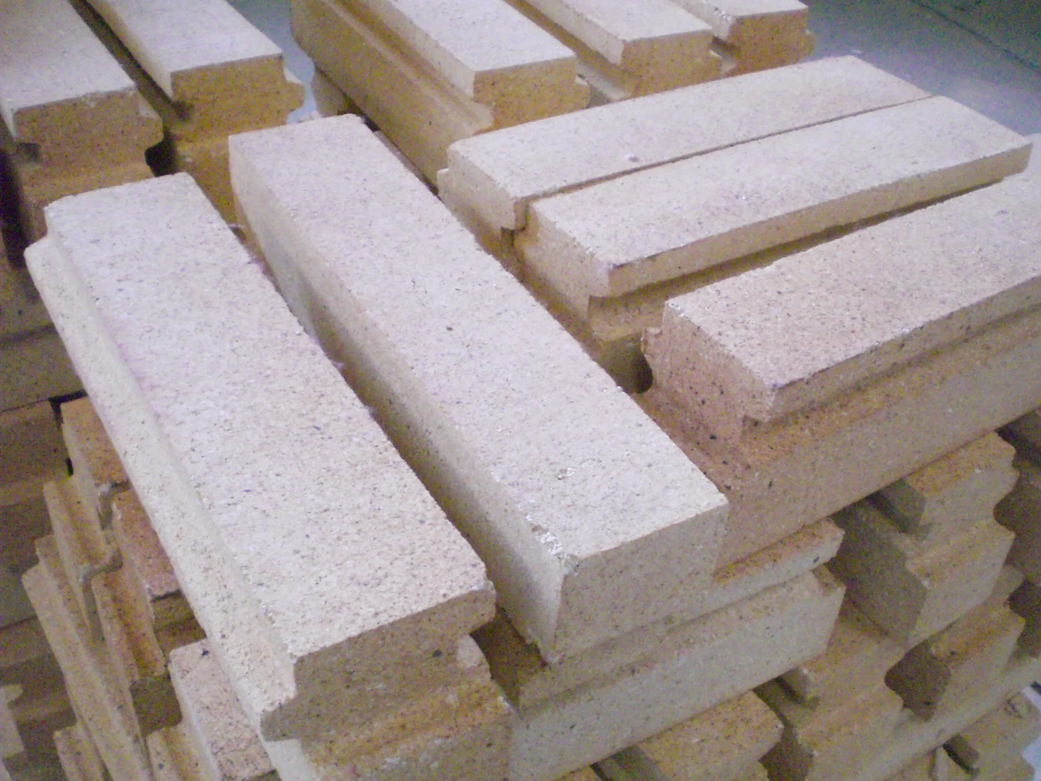 Batu Tahan Api Terbuat Dari Apa? Cari Tahu Tentang Silika di Sini ...